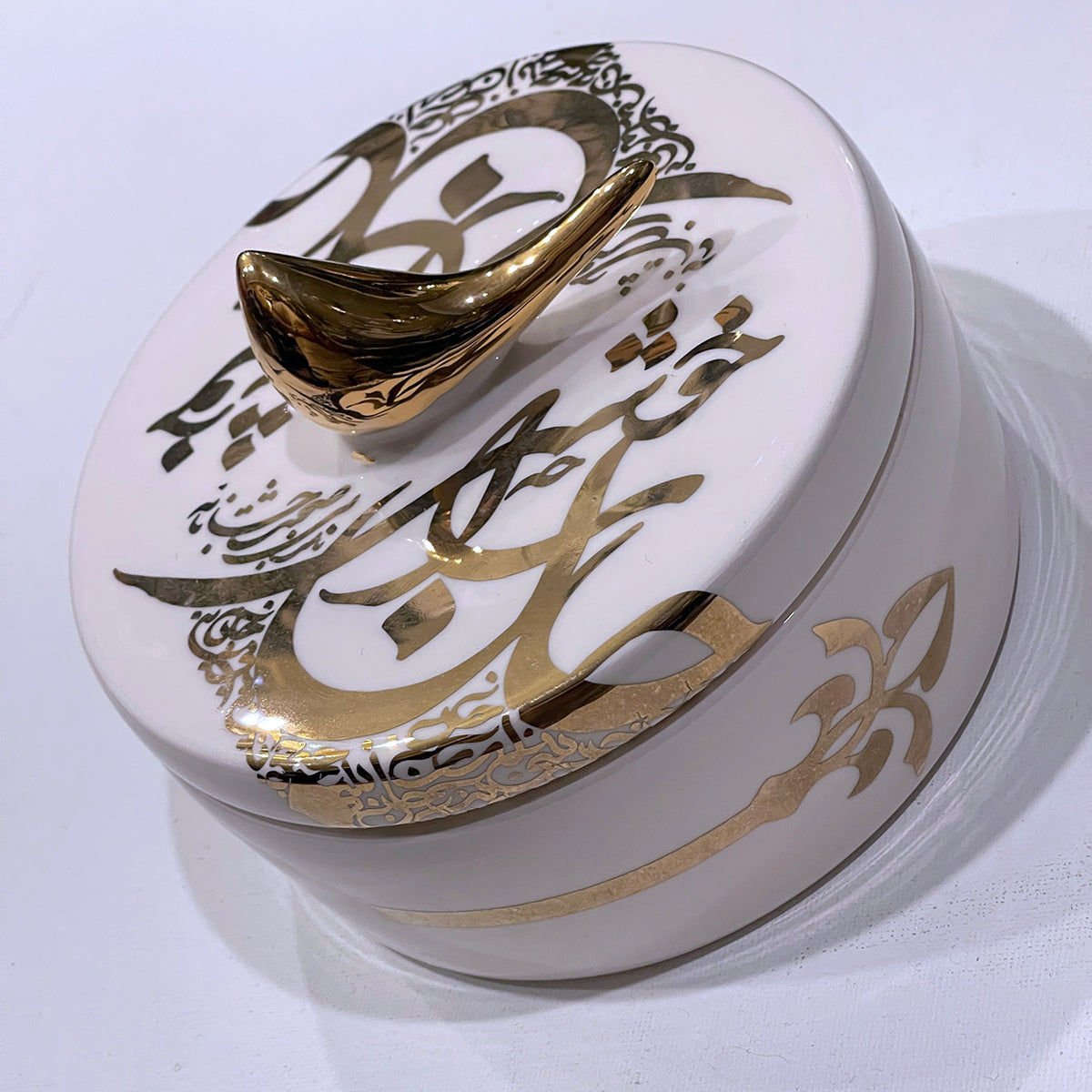 Beautiful Round Porcelain Chocolate Container With A Lid Designed by C ...
